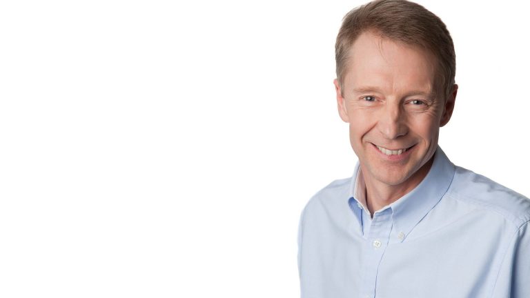 Mark Goodier returns to a daily radio show with the Greatest Hits – On ...